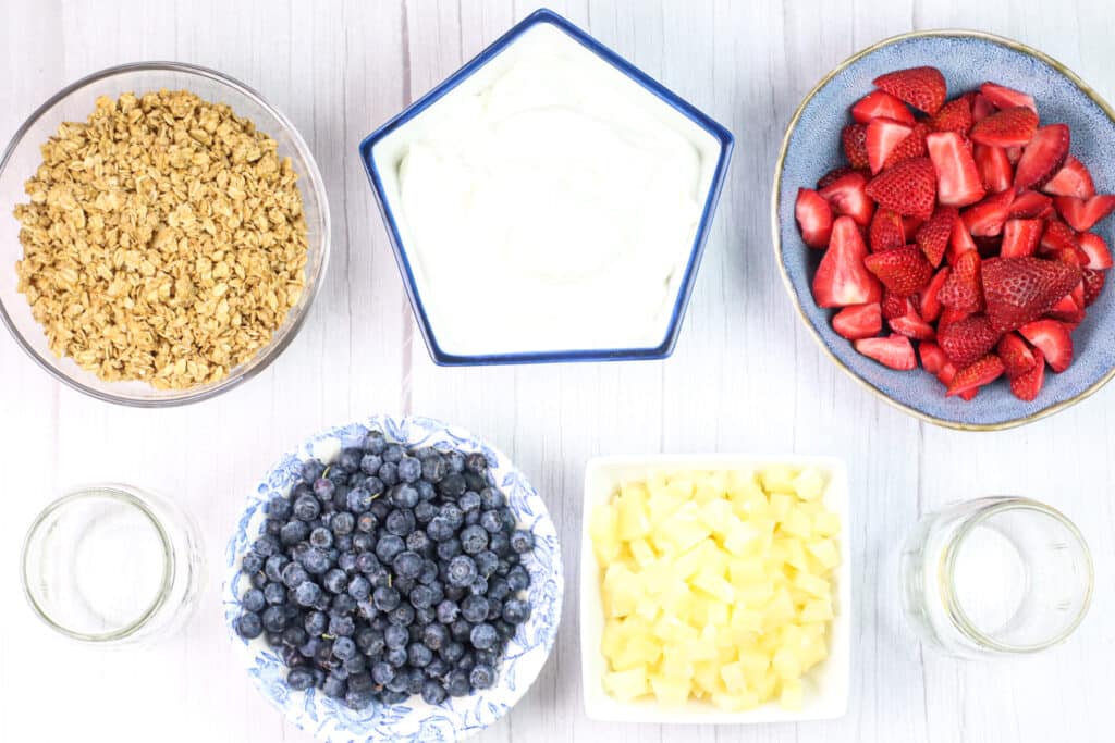 How to Make Fruit Parfait (Healthy and Easy)