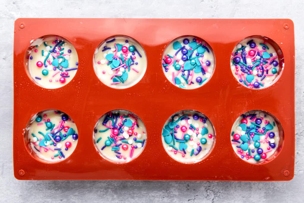 How to Make Chocolate-Covered Oreos Using a Mold